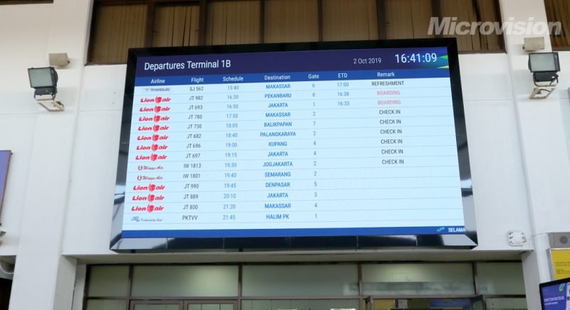 FIDS (Flight Information Display System) di Bandar Udara Internasional ...